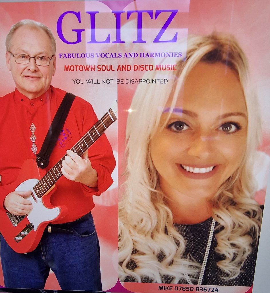 GLITZ PERFORMING AT THE INDOOR BOWLS CLUB | Cambridge Bowls