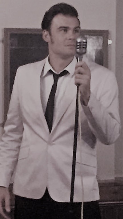 MARC SALMON PERFORMING AT THE INDOOR BOWLS CLUB | Cambridge Bowls